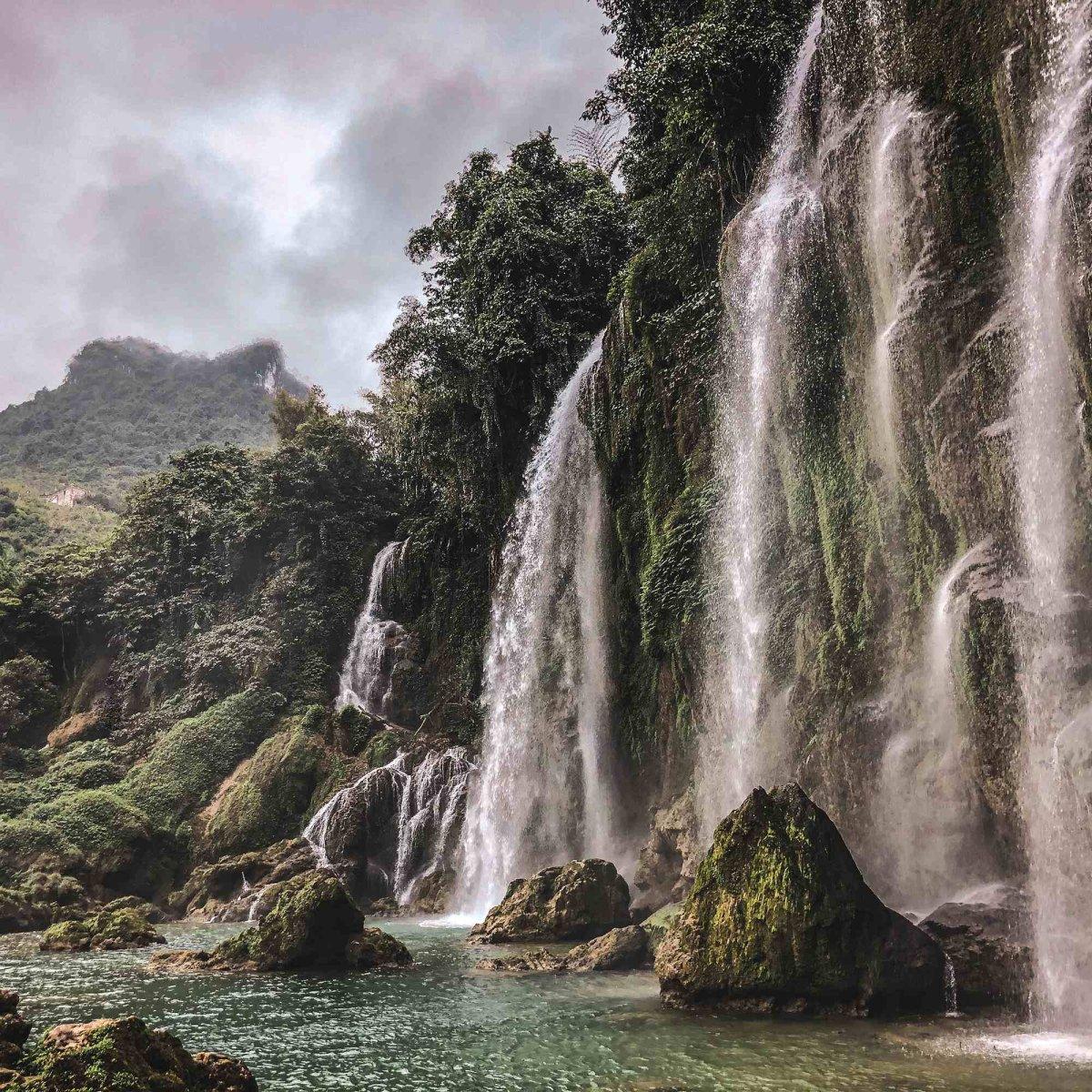 8 of the Most Enchanting Waterfalls Around the World