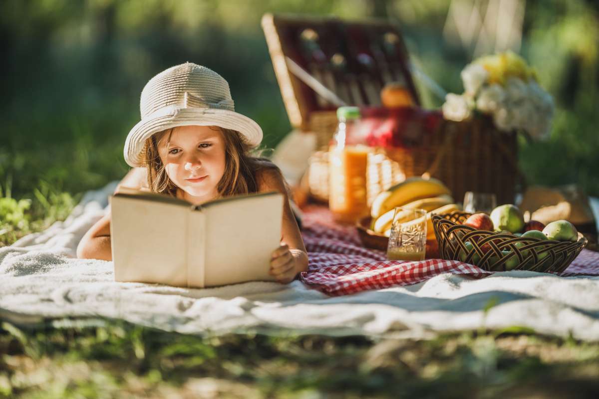 Best Simple Spring Picnic and Outdoor Activity Ideas for Kids