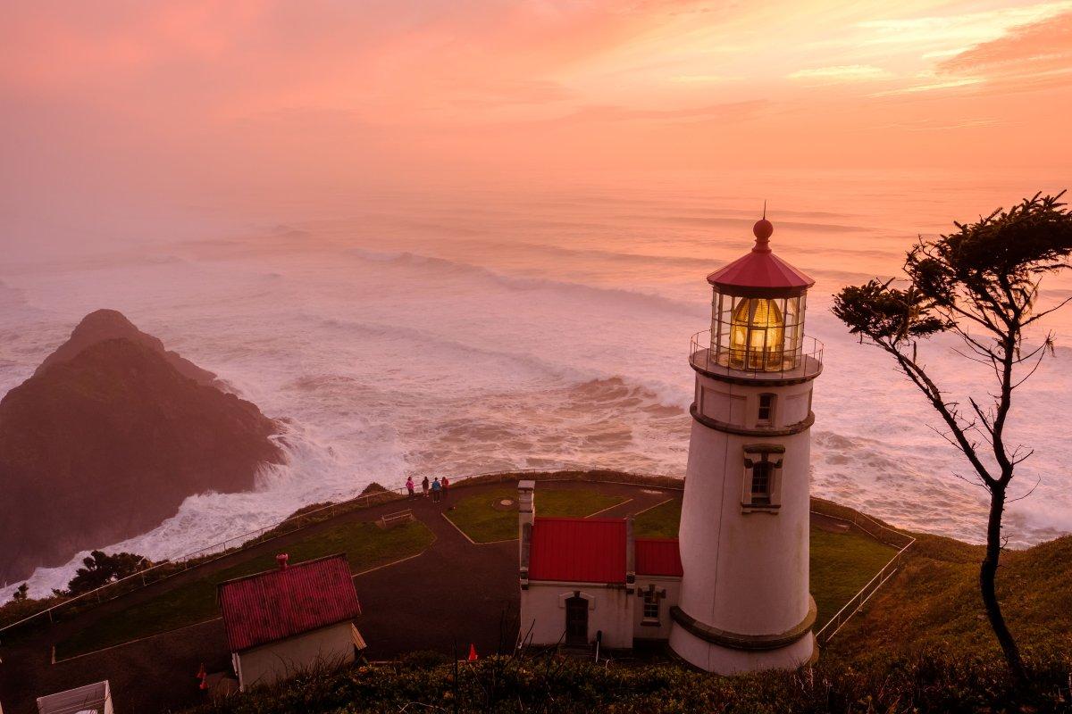 7 Most Iconic Lighthouses Around the World