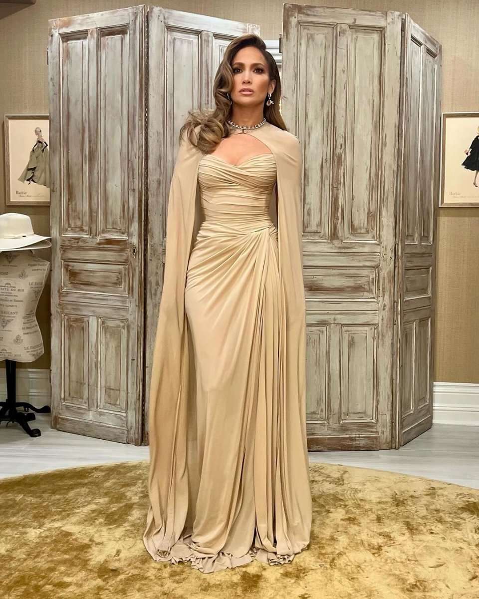 Jennifer Lopez-Inspired Outfit Ideas for Pear Body-Shaped Women