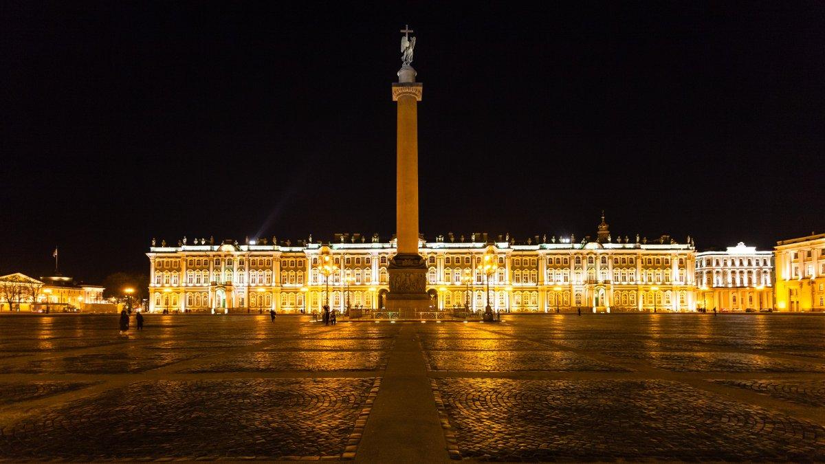 A Journey Through Iconic Plazas: Beautiful City Squares Around the World