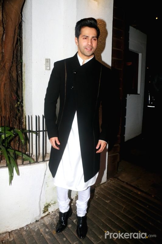 Men's Ethnic Wear: Go desi with style statements from Bollywood