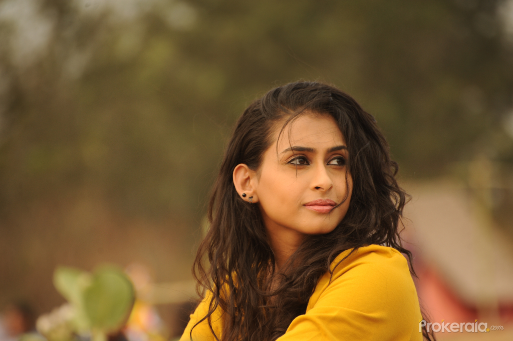 Operation Gold Fish Movie Wallpapers, Posters & Stills