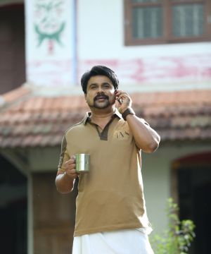 Keshu Ee Veedinte Naathan Movie Cast, Review, Wallpapers & Trailer