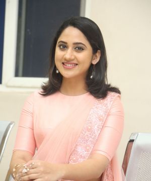 Pranaya Vilasam Movie Cast, Review, Wallpapers & Trailer