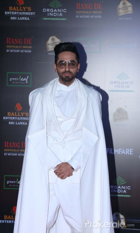 Ayushmann Khurrana heads to Bhopal for month-long shoot schedule for ...