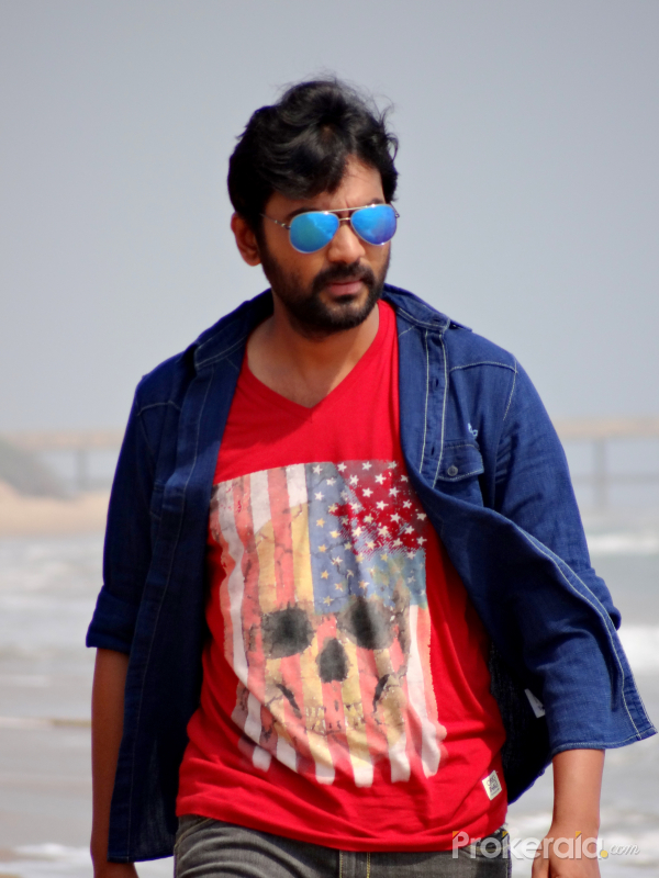 Aavu Puli Madhyalo Prabhas Pelli Movie Wallpapers, Posters & Stills