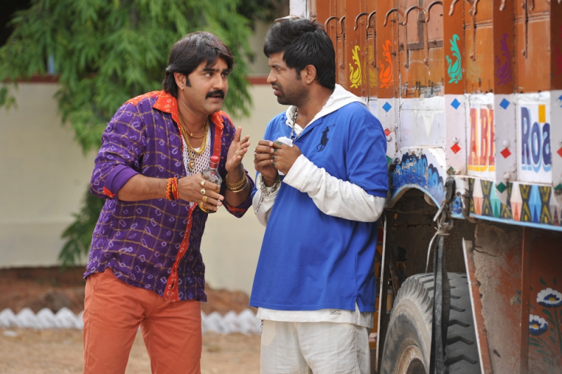 Govindudu Andarivadele Movie Wallpapers, Posters & Stills