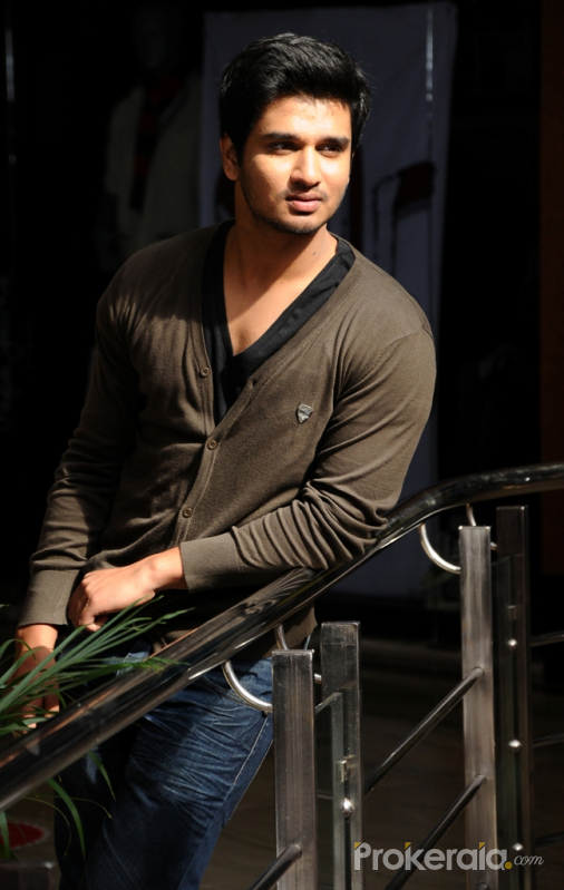 Karthikeya Movie Wallpapers, Posters & Stills