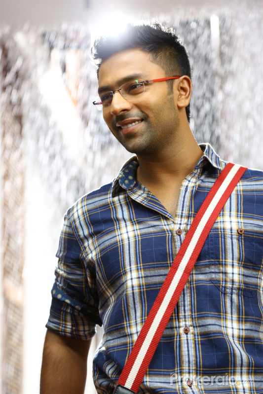 Koditta Idangalai Nirappuga Movie Wallpapers, Posters & Stills
