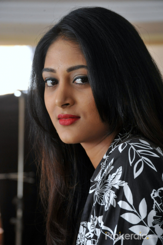Maaya Movie Wallpapers, Posters & Stills