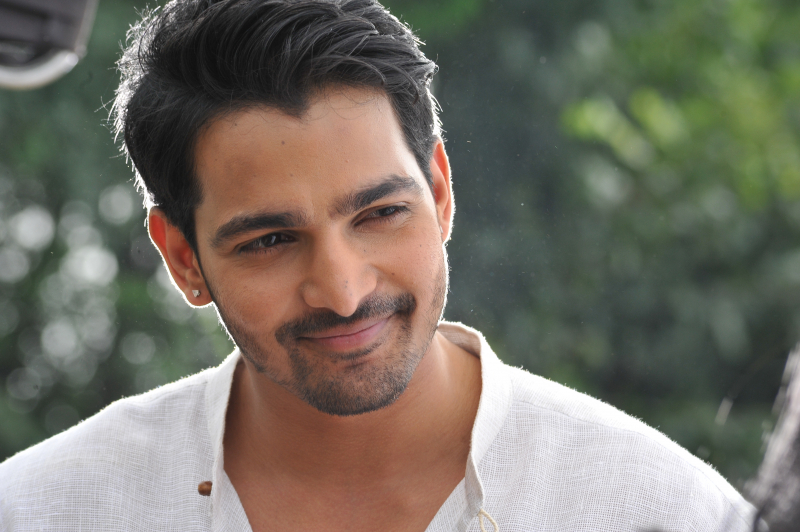 Maaya Movie Wallpapers, Posters & Stills