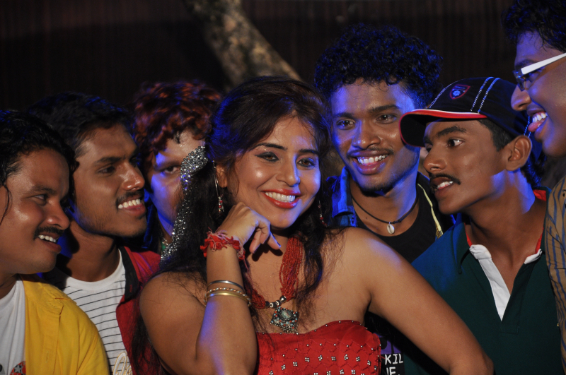 Maya Mahal Movie Wallpapers, Posters & Stills