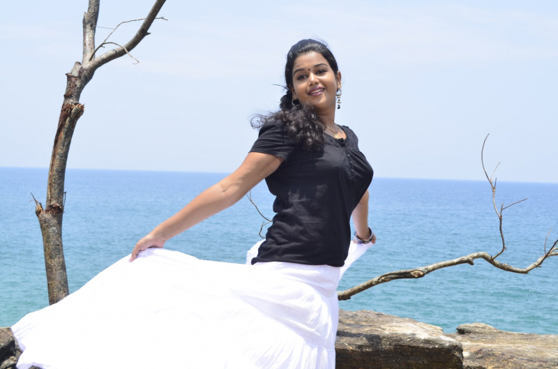 Natchathira Jannalil Movie Wallpapers, Posters & Stills
