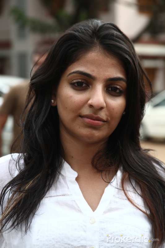 1stbuzz Mythili Hot Photos Matinee Mythili Glamour Scene YouTube