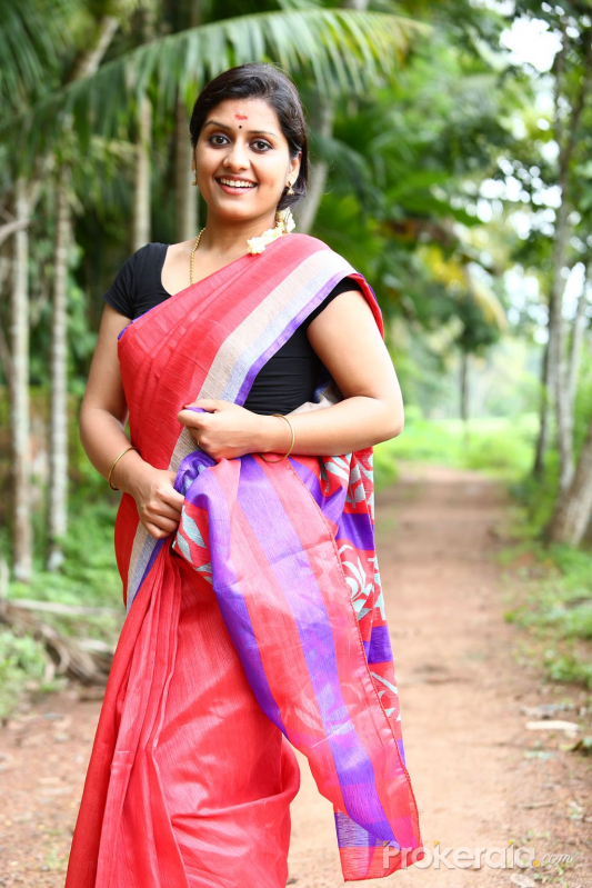 Nila Nagar Movie Wallpapers, Posters & Stills