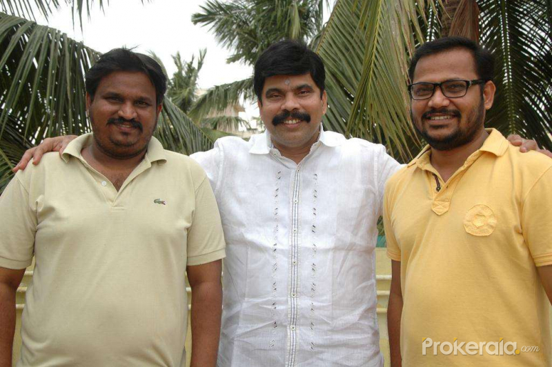 Nila Nagar Movie Wallpapers, Posters & Stills