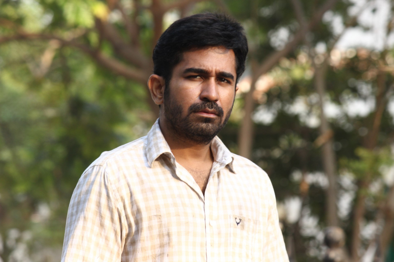 Pichaikkaran Movie Wallpapers, Posters & Stills