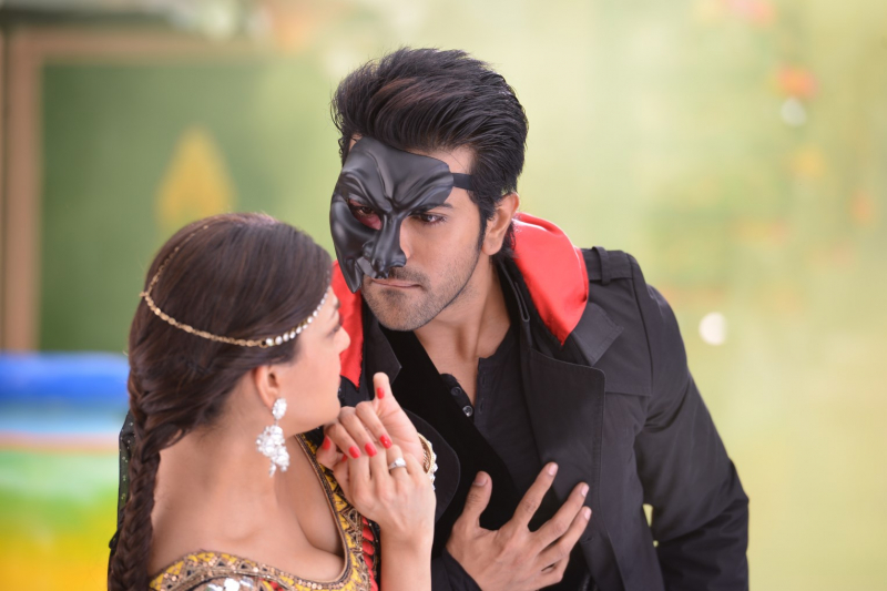 Govindudu Andarivadele Movie Wallpapers, Posters & Stills