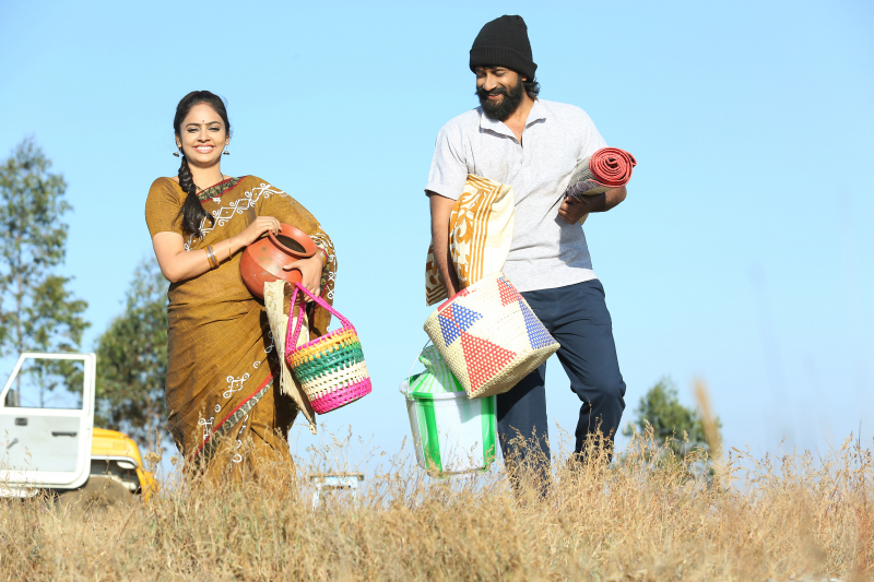 Bluff Master Movie Wallpapers, Posters & Stills