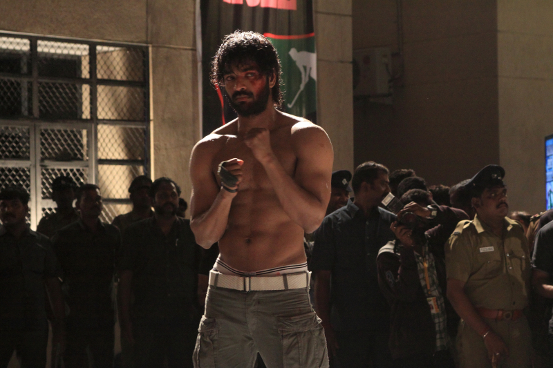 Valiyavan Movie Wallpapers, Posters & Stills