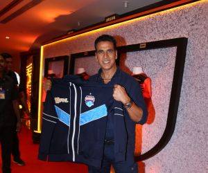 Akshay Kumar announces Bachchan Pandey release date, looks deadly in a ...