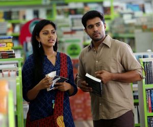 Mili Movie Cast, Review, Wallpapers & Trailer