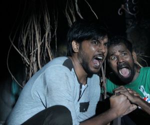 Demonte Colony Movie Cast, Review, Wallpapers & Trailer