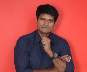 Adhugo Movie Cast, Review, Wallpapers & Trailer