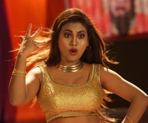 Erra Chira Movie Cast, Review, Wallpapers & Trailer