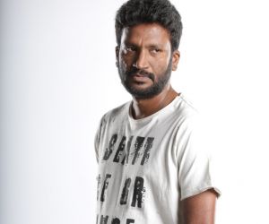 Suttu Pidikka Utharavu Movie Cast, Review, Wallpapers & Trailer