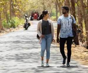Siragu Movie Cast, Review, Wallpapers & Trailer