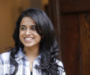 Aanandam Movie Cast, Review, Wallpapers & Trailer