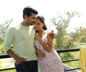 Thadam Movie Cast, Review, Wallpapers & Trailer