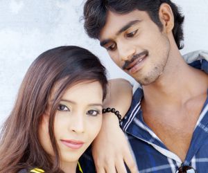 Neetho Movie Cast, Review, Wallpapers & Trailer
