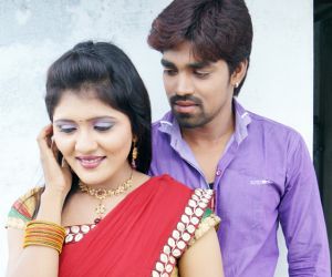 Neetho Movie Cast, Review, Wallpapers & Trailer