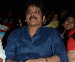 Oopiri Movie Cast, Review, Wallpapers & Trailer