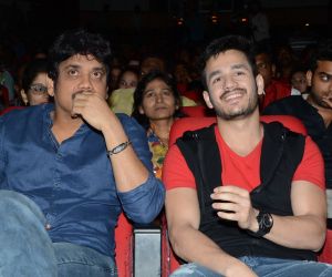 Oopiri Movie Cast, Review, Wallpapers & Trailer