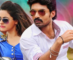 Pataas Movie Cast, Review, Wallpapers & Trailer
