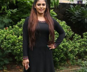 Pottu Movie Cast, Review, Wallpapers & Trailer