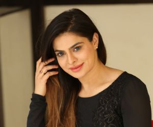 Saradhi Movie Cast, Review, Wallpapers & Trailer