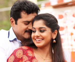 Sandamarutham Movie Cast, Review, Wallpapers & Trailer