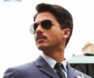 Mausam Movie Cast, Review, Wallpapers & Trailer