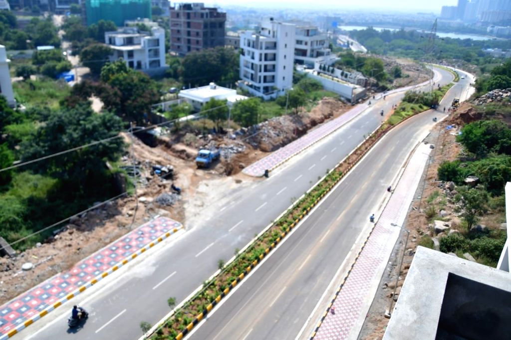 Free Photo:137 link roads planned in Hyderabad to improve mobility