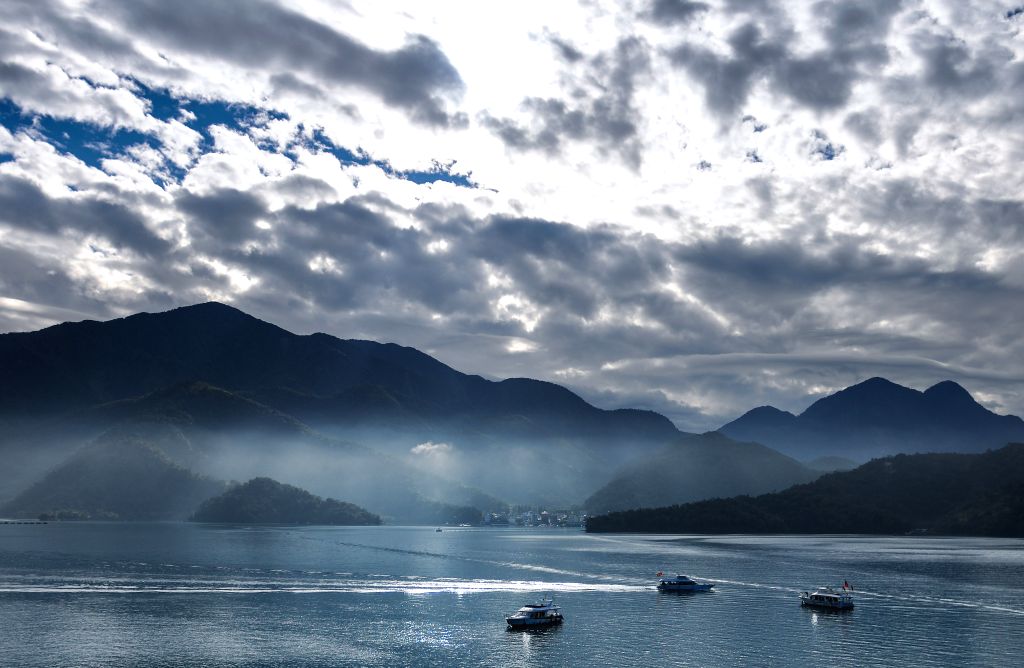 CHINA-NANTOU-RIYUE TAN-SCENERY