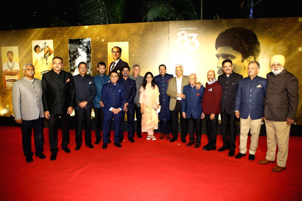 : Mumbai:1983 cricket world cup winning players poses for picture ...