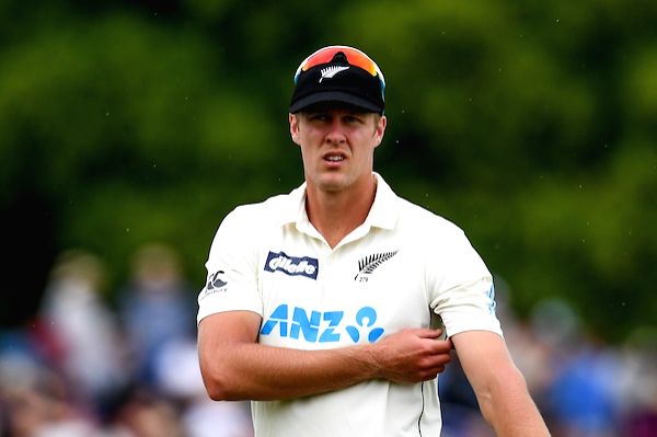 Free Photo: 2nd Test: Jamieson's fifer helps NZ bundle out Pak for 297
