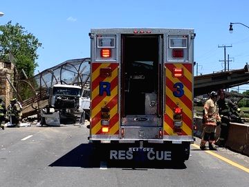 5 injured in Washington under-construction building collapse