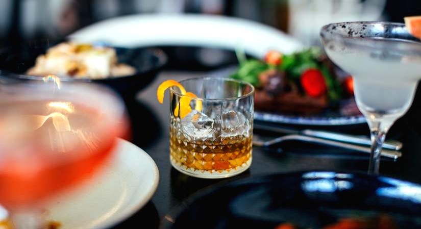 Free Photo :5 tips for hosting the perfect whisky tasting party