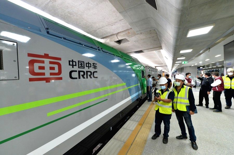 Bangkok : A battery-powered locomotive manufactured by China Railway ...